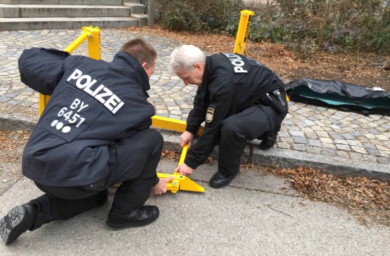 MVB The original Modular Vehicle Barrier - Mifram Barriers