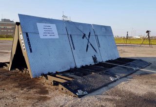 Pyramid bi directional hydraulic vehicle barrier [barricade] - Mifram ...